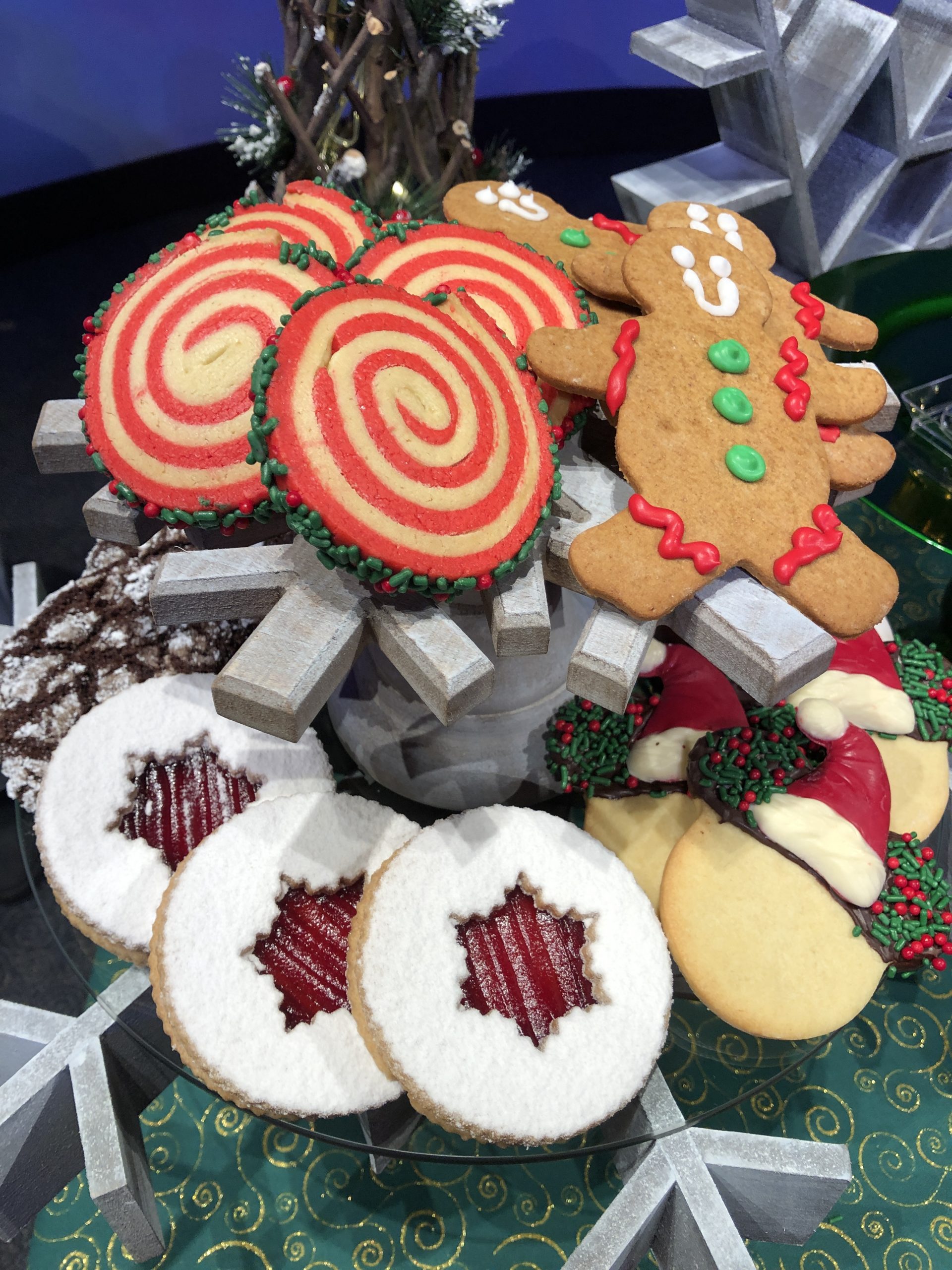 Disney Christmas at Epcot Festival of the Holidays - Amber Likes