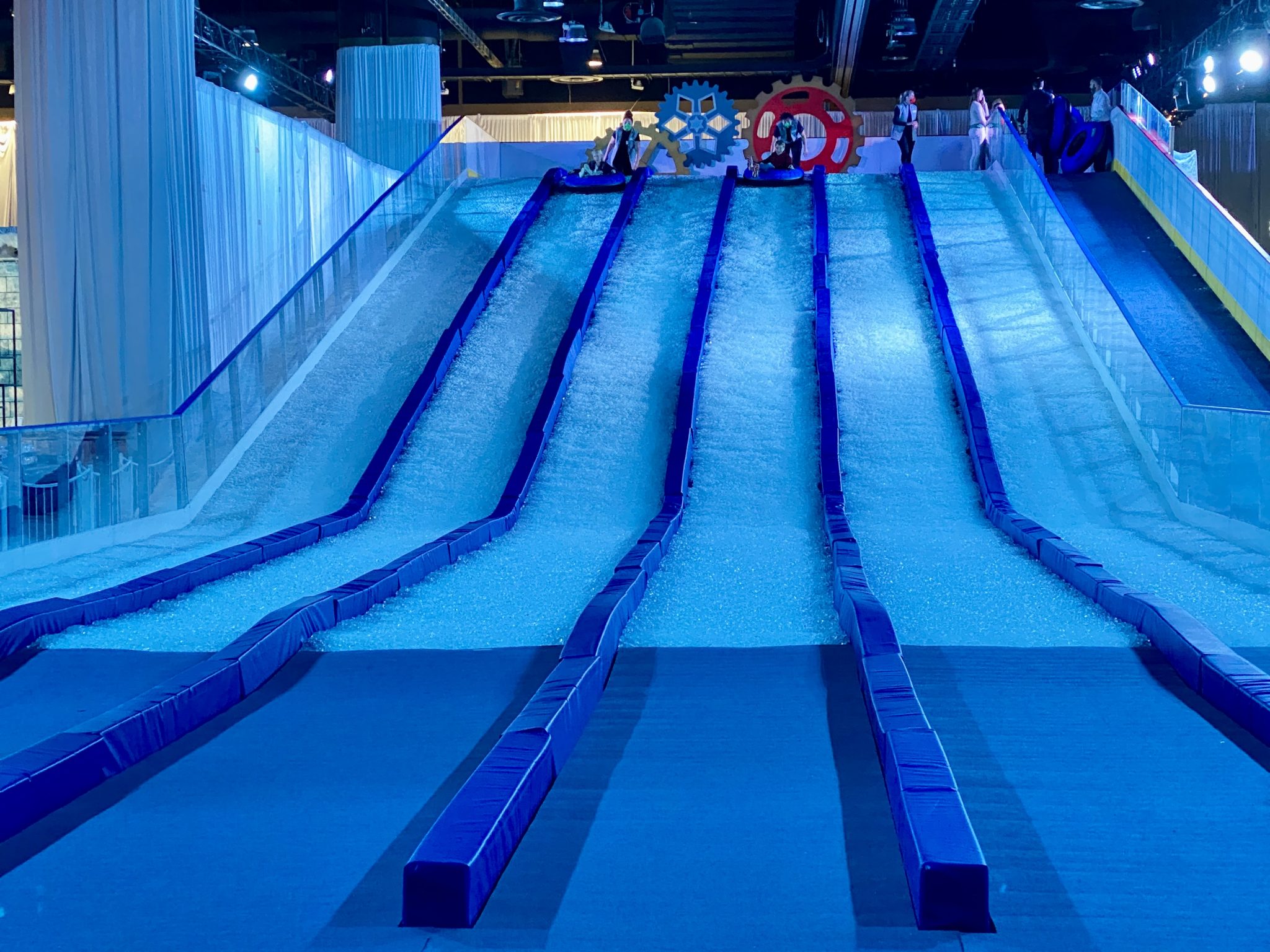 Christmas at Gaylord Palms: Snow and Sun All in One - Amber Likes